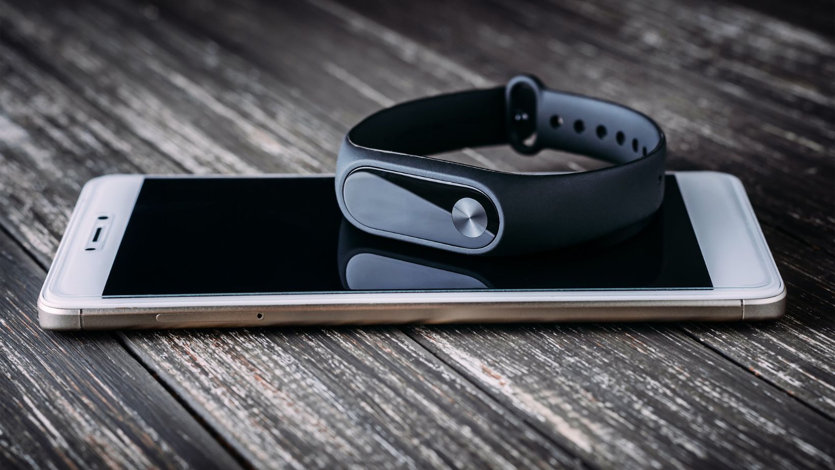 Fix Fitbit Not Syncing: Troubleshoot & Contact Support Guide - Turbogeek